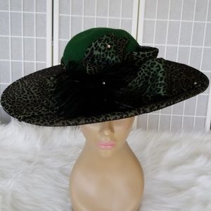 Hi's classic | Accessories | Vintage Green Cheetah Print Winter Hat ...
